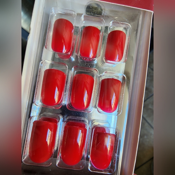 Makeup | Nwt Hot Pepper Gel Nail Press On Kit | Poshmark